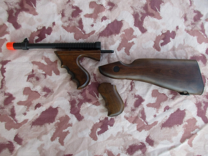 Thompson 1928 Kit in Legno Real Wood Kit